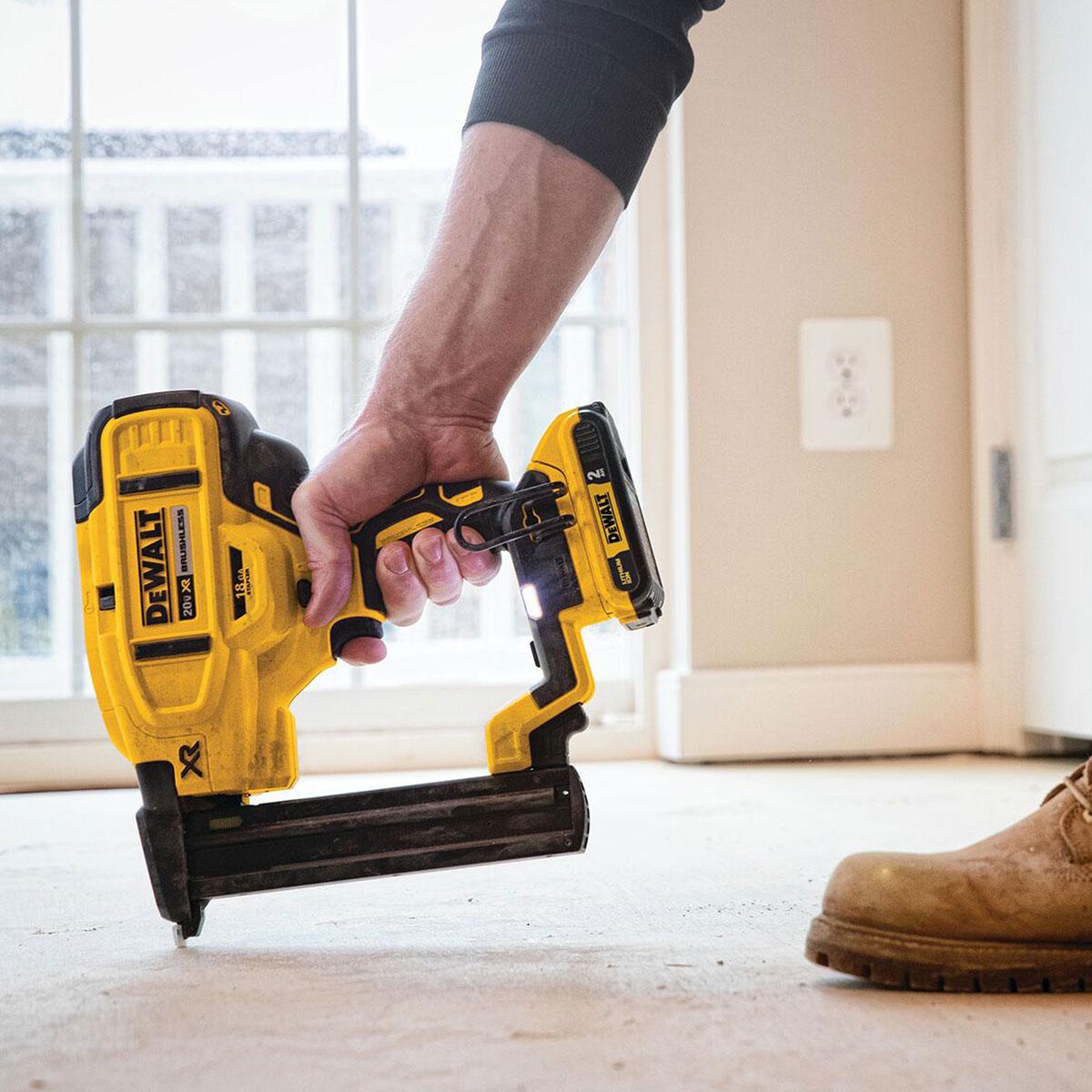 DeWalt 20V MAX XR® 18 GA Narrow Crown Stapler DCN681B